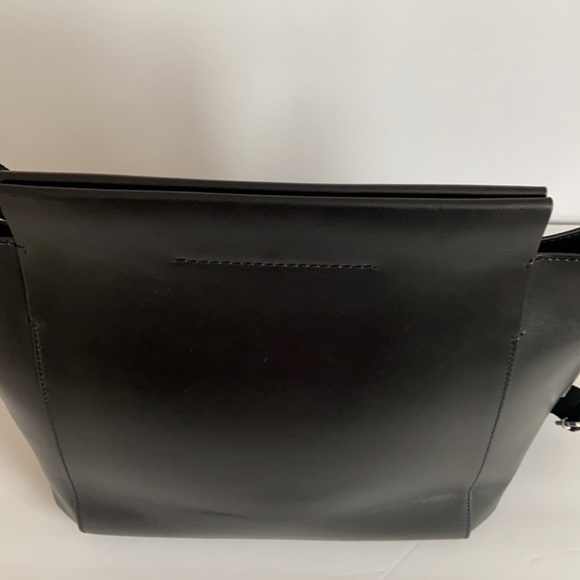 Everlane | Bags | Nwt Everlane The Form Bag Black | Poshmark